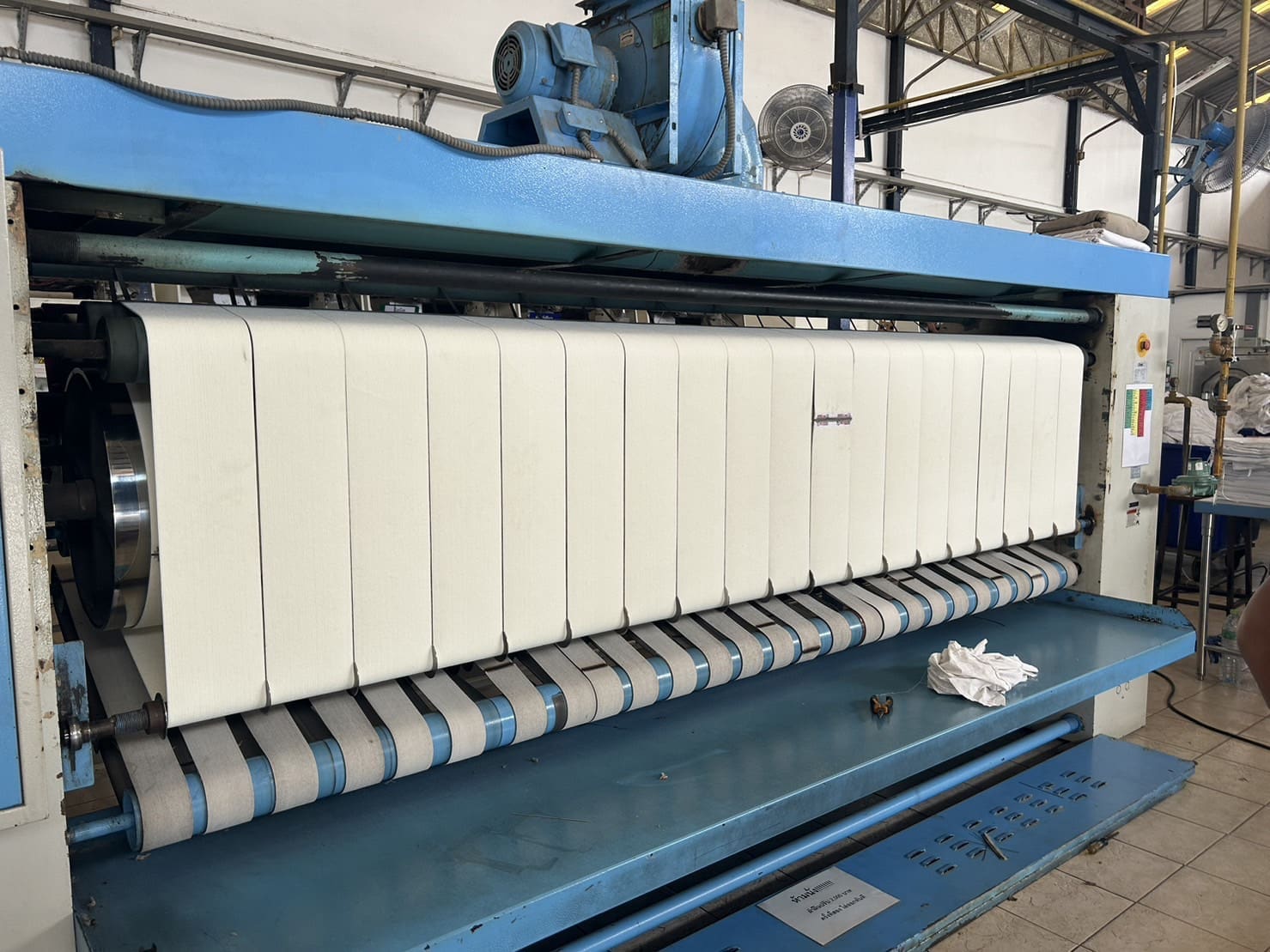 สายพานรีดผ้า NICHOLINE เครื่องรีดผ้าแบบสายพาน IMAGE